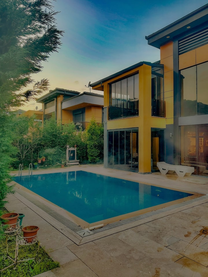 Private Villa On Bagdat Street With Heated Pool. - Sapanca