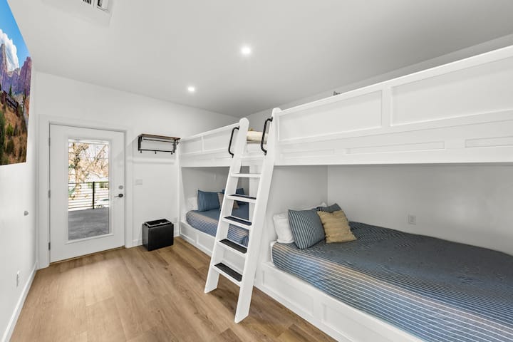 (C) New Downtown, Pool, Pickleball, Hot Tub - Hurricane, UT