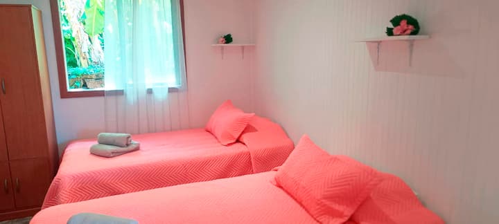 Kuhanne Etno-hostal
(Habitación Hare) - Easter Island
