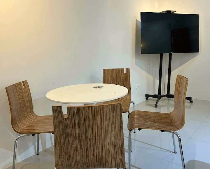 8-guest Transient Room Smart Tv & 5-min To Ynares - Antipolo