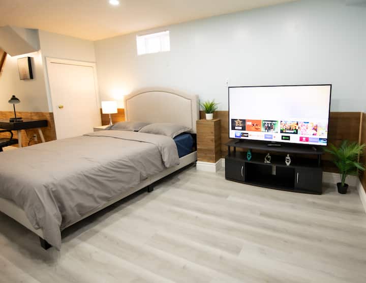 Cozy 1 Bed Studio 8 Mins Walk From Downtown - Bowmanville