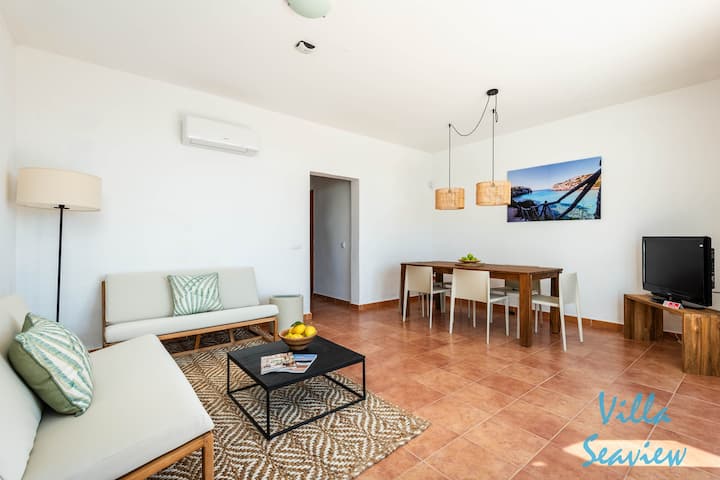 Villa Seaview - Modern, Spacious & Central - Menorca