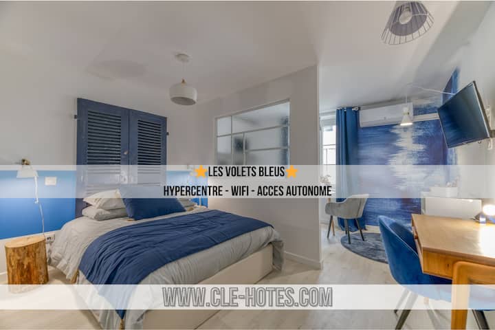 Les Volets Bleus - Cle Hotes - Saint-Vallier