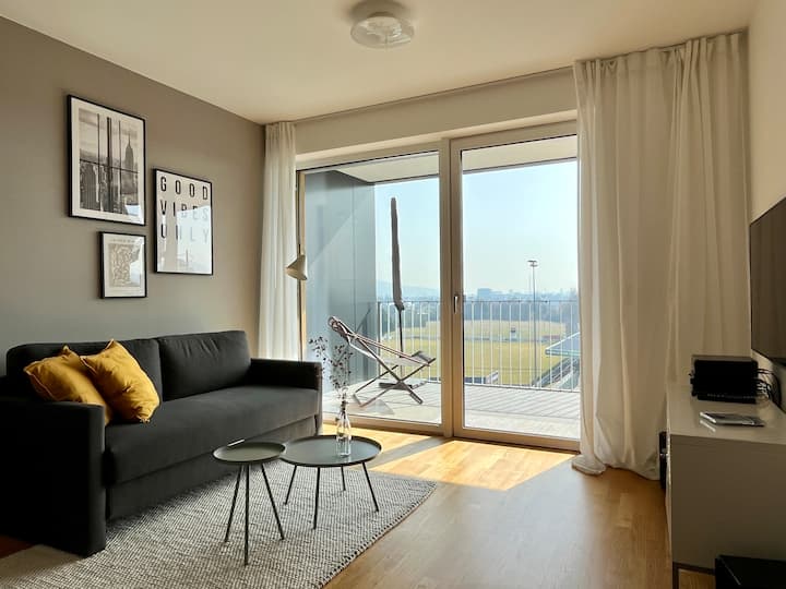 Sonniges Apartment Mit Traumhafter Aussicht - Linz