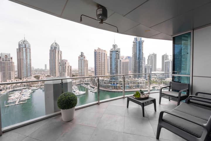 Stunning 3-bedroom Marina View - 