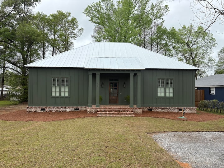 The Alice Palace - Lake Blackshear, GA