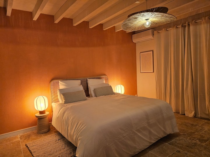 Villa Sur Parc 4000m2, Balnéo, Sauna, Jeux Coquins - Bergerac