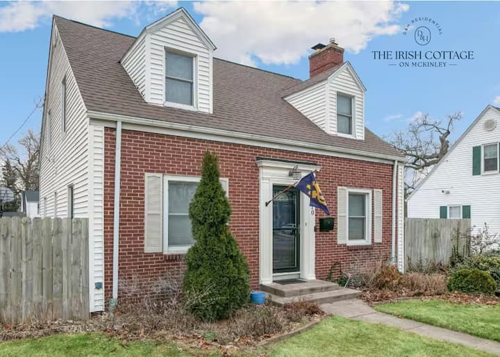 The Irish Cottage On Mckinley - Mishawaka, IN