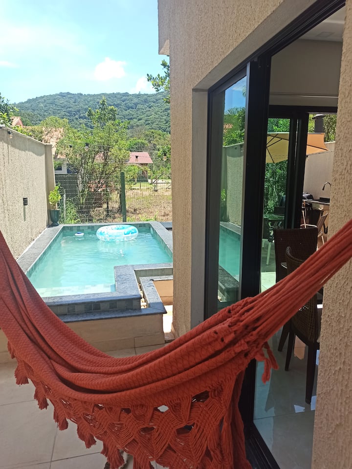 Casa Jade Duplex Com Piscina,  Mariscal,bombinhas - Bombinhas