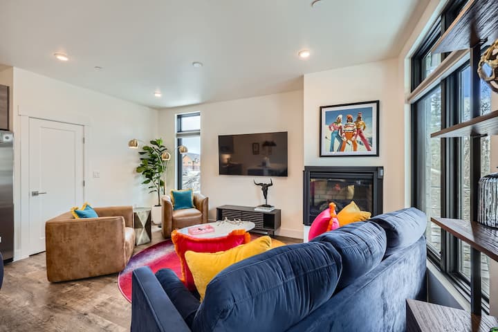 Riverfront Mountain Escape - Silverthorne, CO