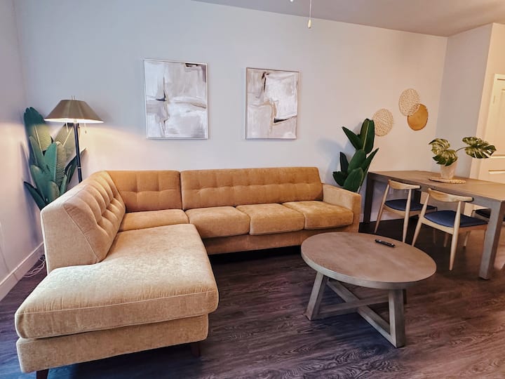 Irvine｜1br｜ Jamboree And Alton Hmart Dj Plaza - Irvine, CA