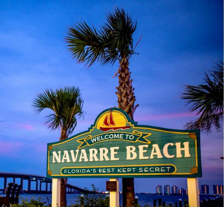 Emerald Coast Cottage - Navarre, FL