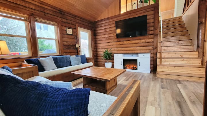 20% Off~ 1 Min Walk 2 Beach~family Fun & Relaxing! - Emerald Isle, NC