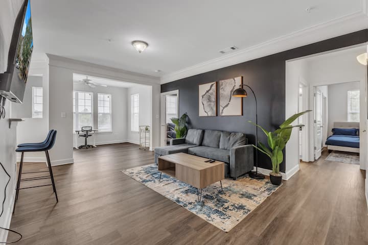 Upscale King 2br Suite—mins To Downtown Raleigh! - Cary, NC