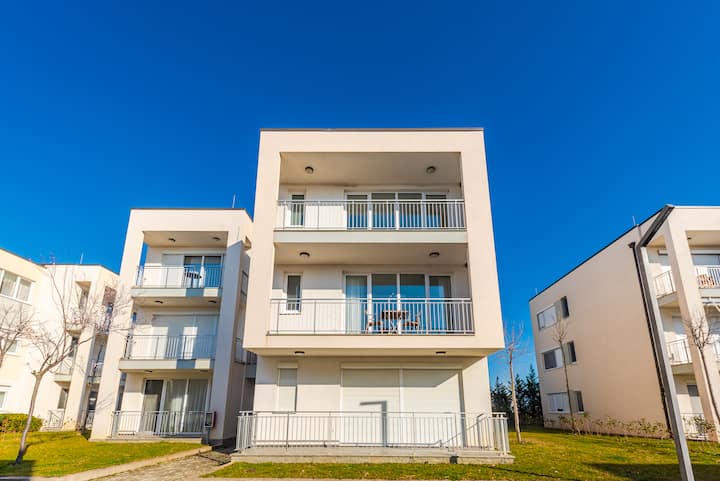 Serene Haven Talea - Albania