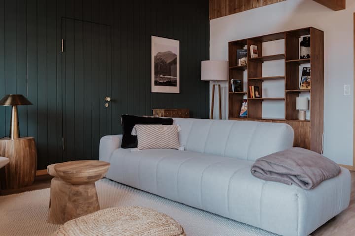 Hidden Retreats | Snowpeak Boutique Apartments - Brienz