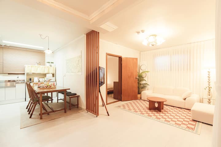 신규오픈#용산역#신용산역#공항버스도보3분#에어컨4대#별장#가족#단체#루프탑#하이브 Bts - Seoul