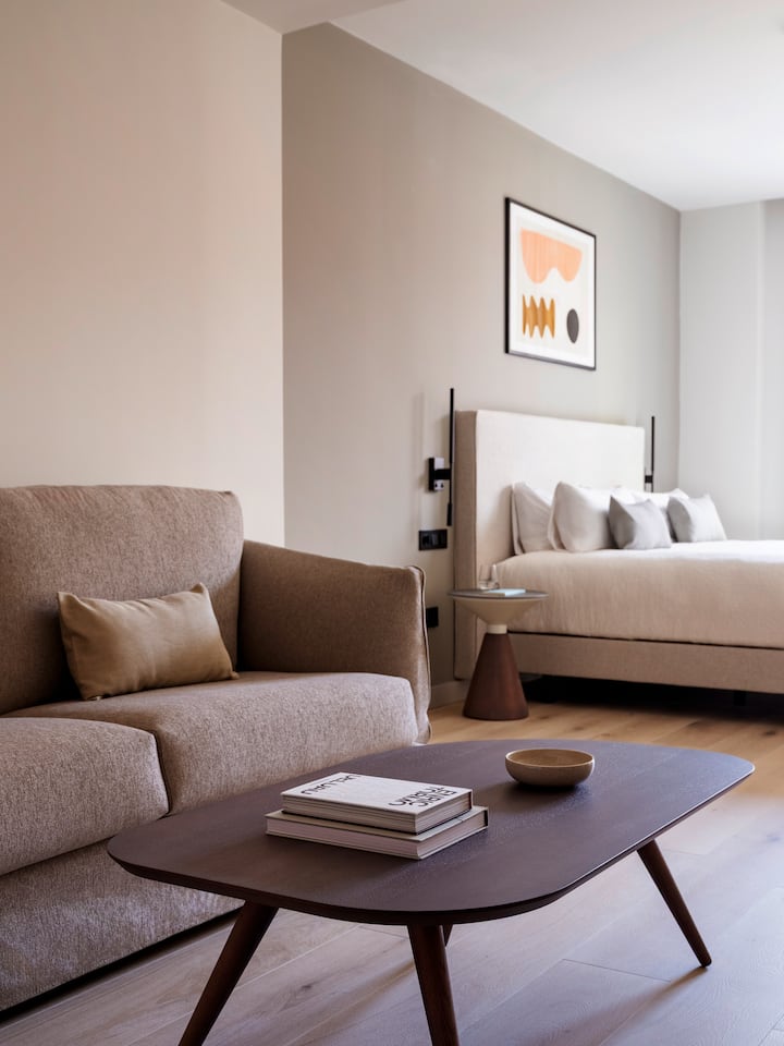 Numa | Large Room With Living Area - Valencia