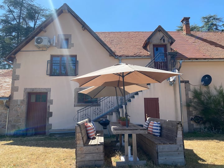 Grand Gîte De Bussolles (Pour 2 à 8 Personnes) - Lapalisse