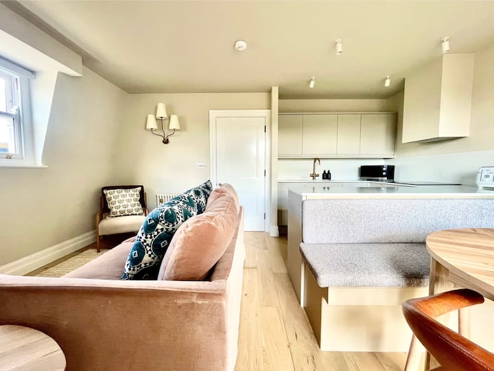 Cumberland Suites - Apartment 4 With Balcony - Bath