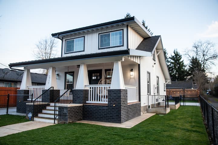 Stunning Vancouver Craftsman Smart House - Vancouver, WA