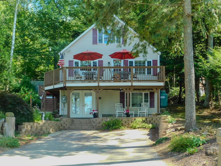 Relaxing 4br Lake Home | Fire Pit • Lake Access - Pittsfield, NH