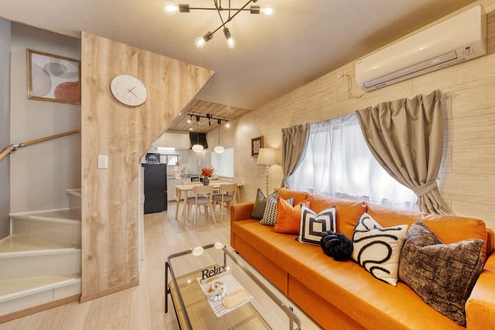 Private House 4 Min. Walk Sta, 6 Min. Namba Train - Osaka