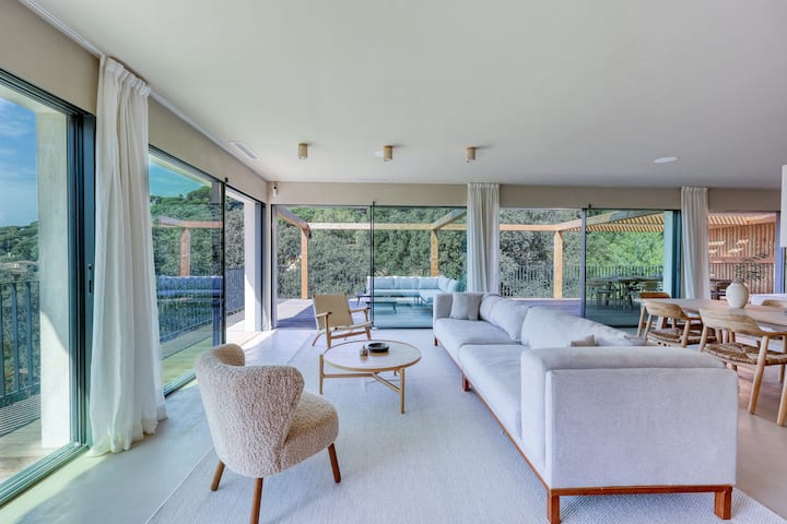 Scandi Villa, Breathtaking Sea Views, Heated Pool - Saint-Tropez