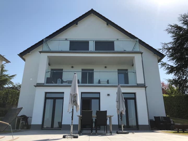 Repräsentatives Einfamilienhaus In Bonn - 본