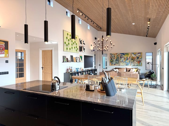 Bakkar Luxury Lodge - Iceland