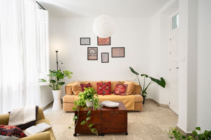 Casa 1919: Central Apartment Near Cathedral (1a) - Grenada