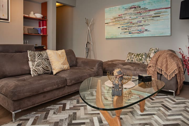 Chic Roma Norte | Private Terrace + Parking | 4px - Mexico City