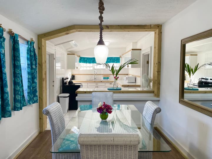 Nativehouse Near Town & Supermarket; 1 Of 7 Rms - Nassau