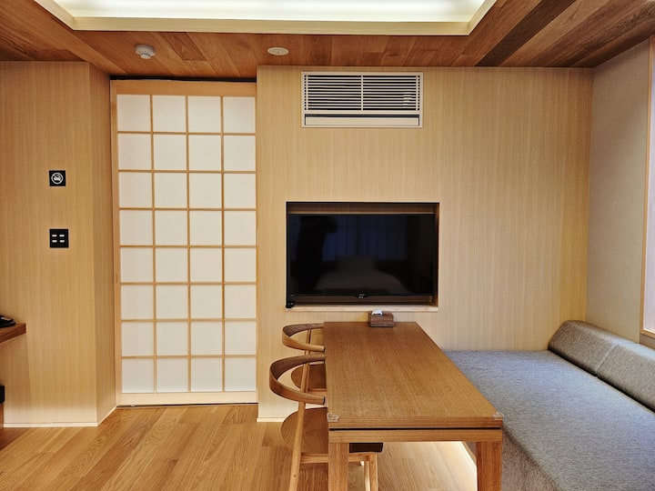 2～4人｜浅草寺・東京スカイツリーまで徒歩圏内｜空港直达｜畳敷きの部屋｜荷物預かり可 | E - Ueno
