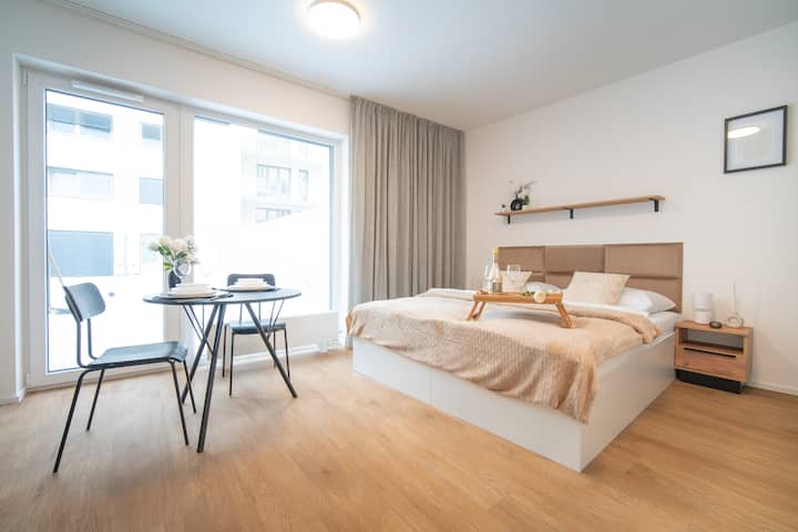 City Pearl Apt + Free Parking + Terrace - Brno