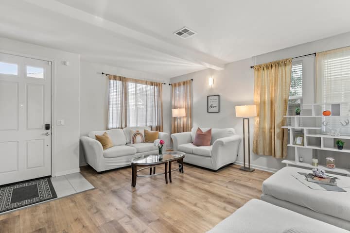 Jane's Home (Av) | Priv Room W Priv Bath +Hvac (A) - Menlo Park, CA