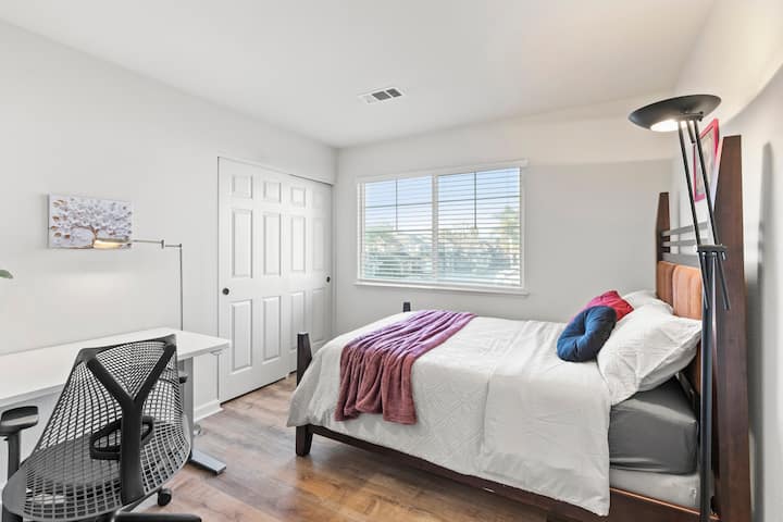 Jane's Home (Av) | Priv Room W Hvac - 3 - Mountain View, CA
