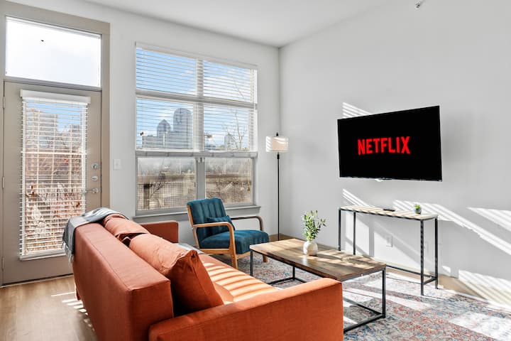 Stylish 1br-pool-deep Ellum-free Parking W/d161 - Preston Center Plaza – Dallas
