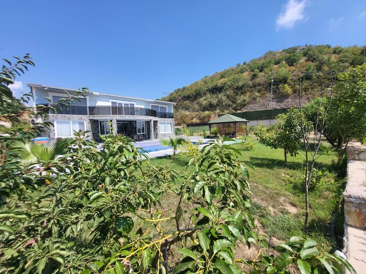 Elegant Private Villa With Garden & Pool - Avsallar