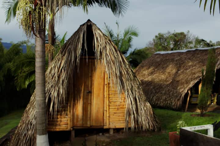 Bohío, Un Refugio En La Montaña - La Cumbre