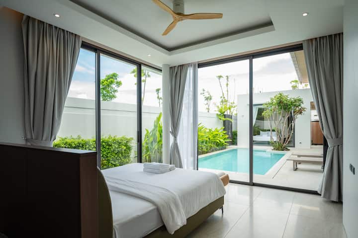 5' To The Seaside，2024 New Big 4br Pool Villa - Phuket