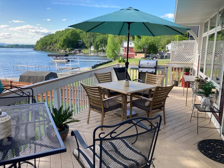 Charming Saratoga Lake Front Home...enjoy! - Saratoga Springs, NY