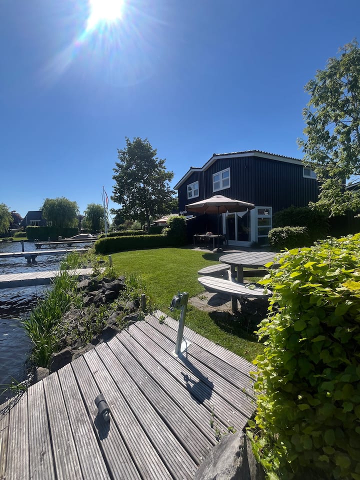 Luxe 6-pers Huis Met Aanlegsteiger En Meerzicht - Joure