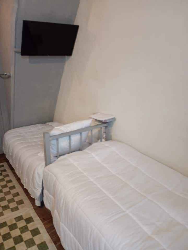 Studio Center Thiers 2~free Parking ~Self-check-in - Thiers