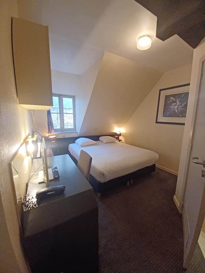 Budget Tweepersoonskamer Met Keuken - Bruges