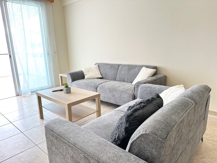 Serenity Sunset Holiday Apt - Larnaka