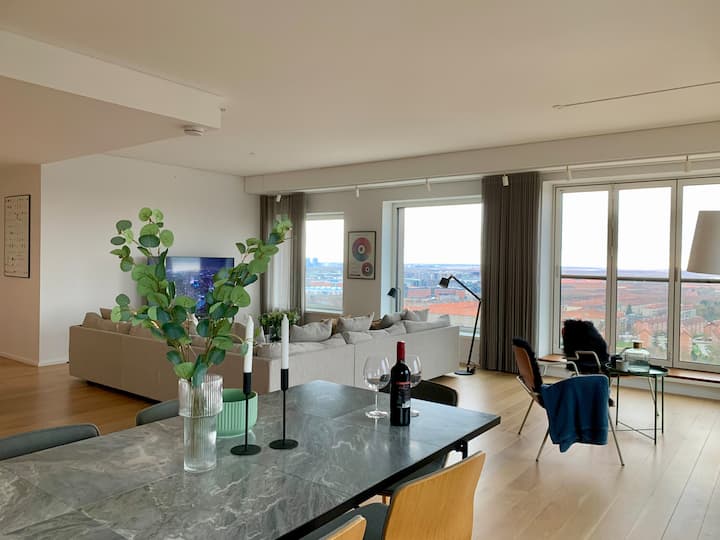 Stylish 4-bds Apartment With Panoramic Views - Copenhagen