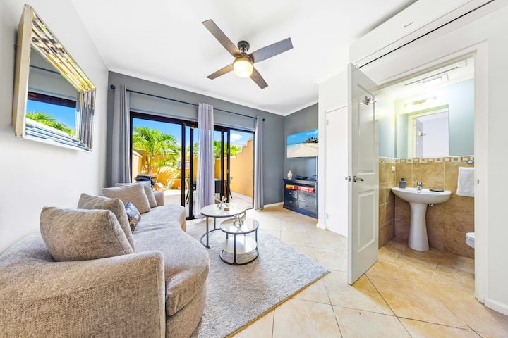 Elegant Retreat In Gated Community ~Close To Beach - Aruba