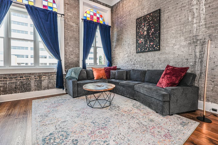 Iconic Views Of Gay St. – Luxury Century Building - Knoxville, TN