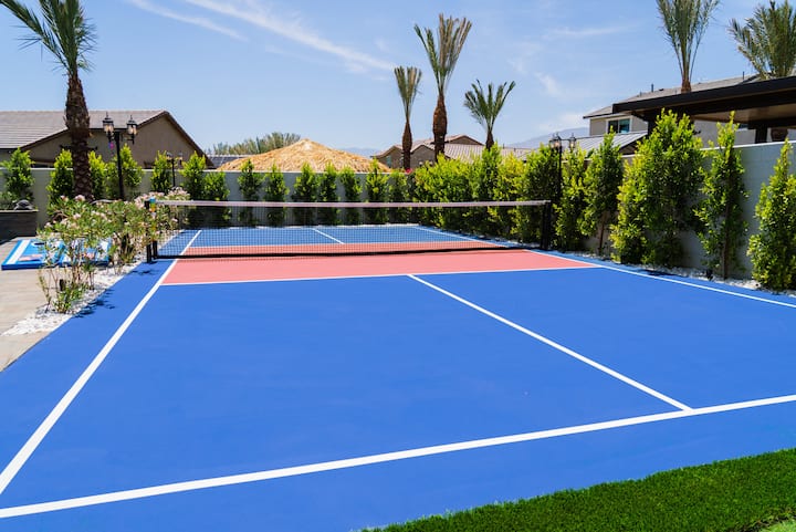 Wow! 6 Bedrooms 9 Beds! Bali Dream & Pickleball! - Coachella, CA